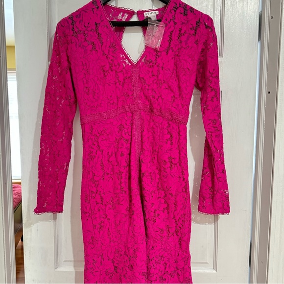 VENUS | Dresses | Beautiful Fuchsia Lace Dress Size 6 | Poshmark